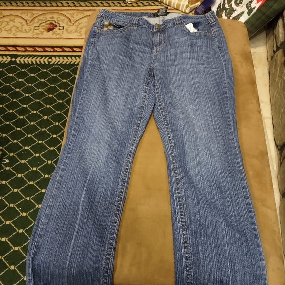 Touch by Alyssa Milano | Jeans | 52 Touch Jeans By Alyssa Milano Size ...